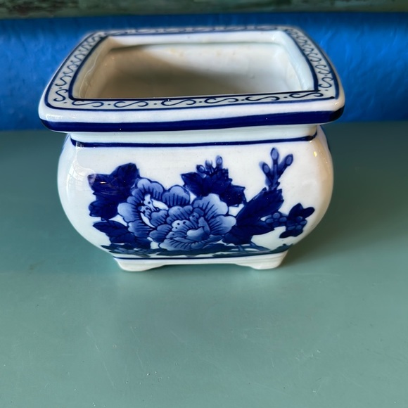 Accents | Vintage Japanese Blue And White Ceramic Pot | Poshmark